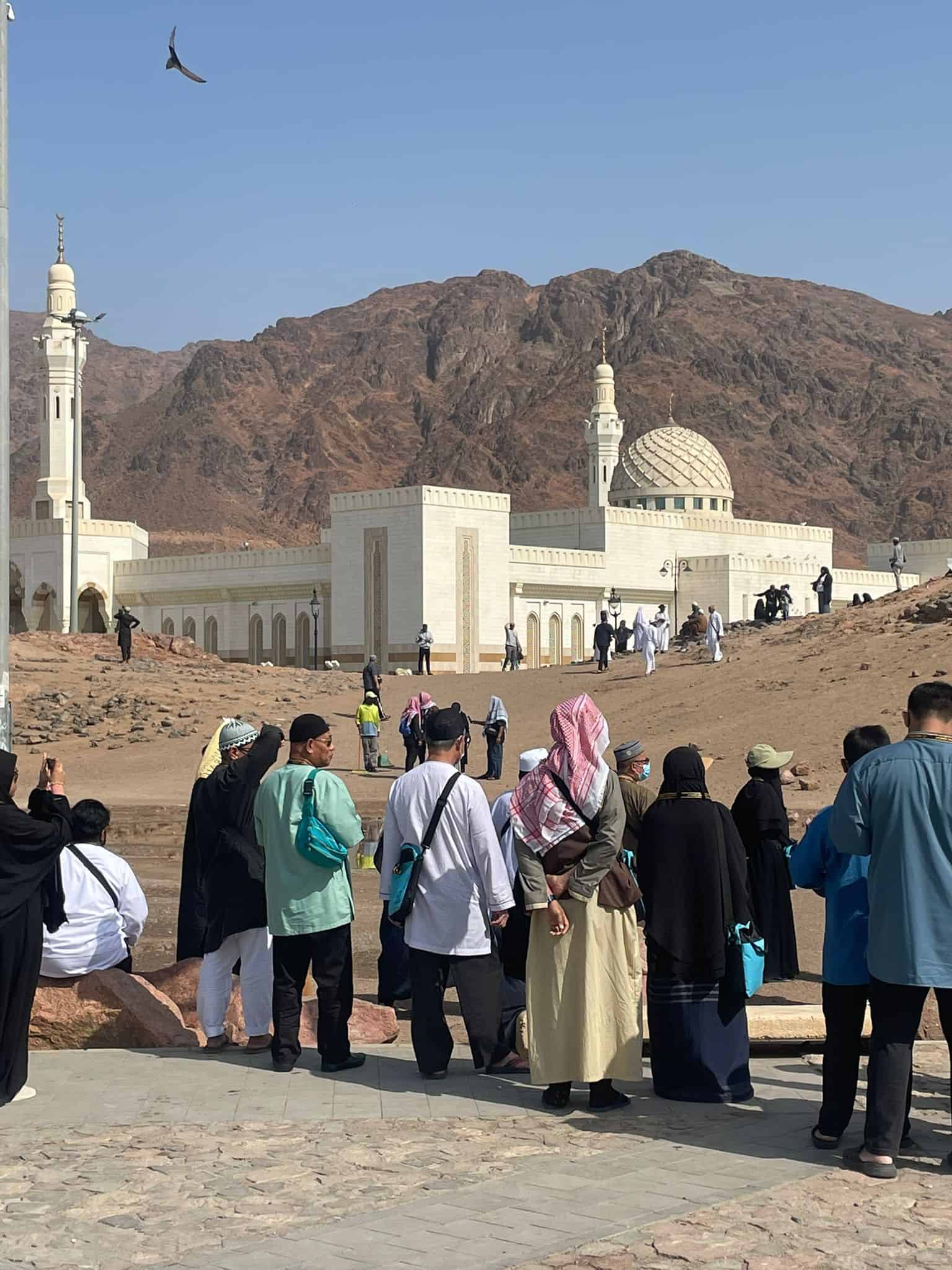 What To Wear In Saudi Arabia? Saudi Dress Code In 2026